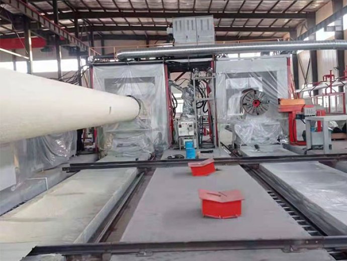 Spraying and winding insulation pipe equipment